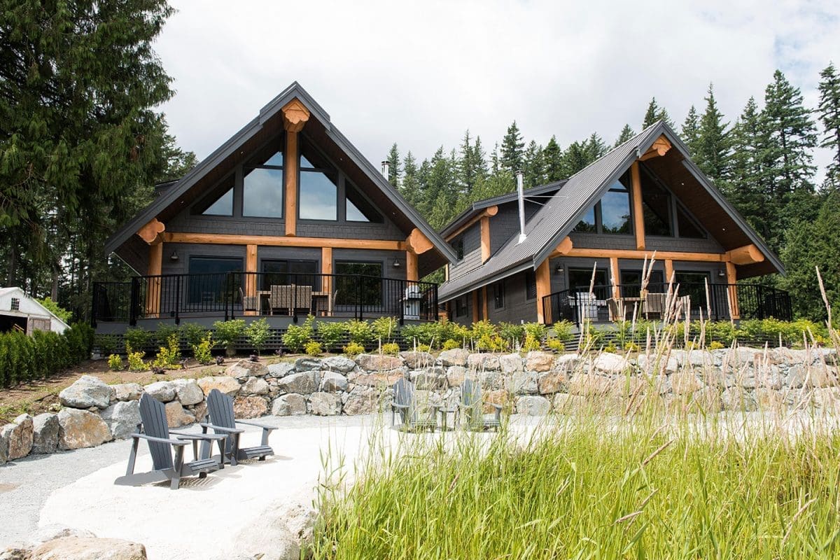Handcrafted Canadian Log Home Builders | Artisan Log Homes