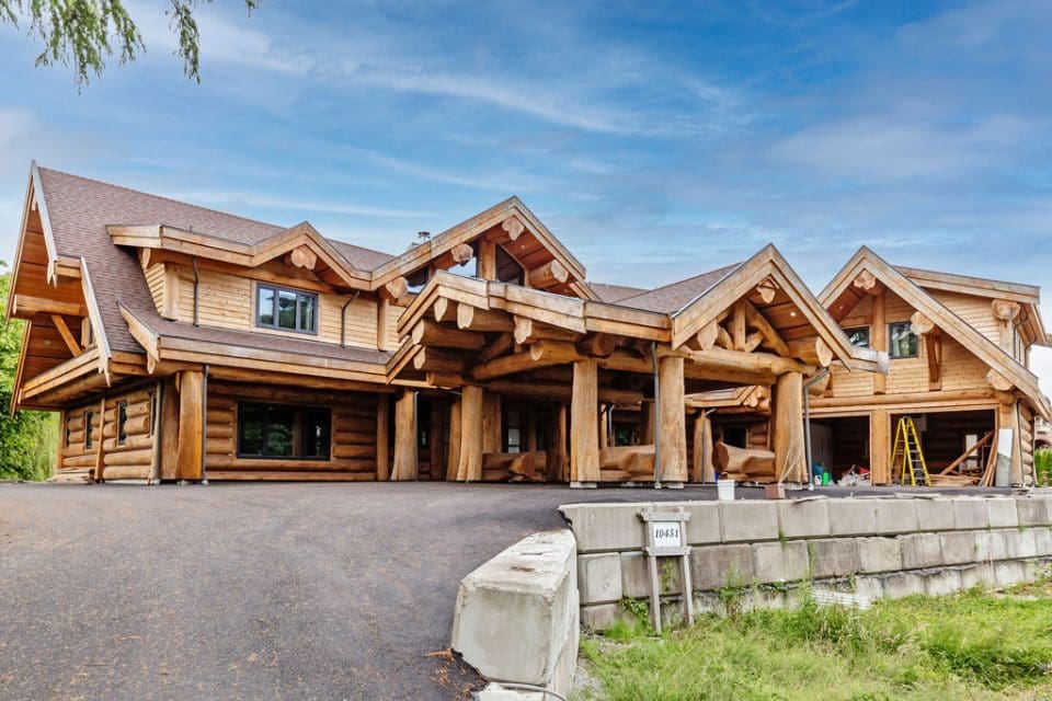 Richmond Log Post and Beam with Piece en Piece walls - Handcrafted ...