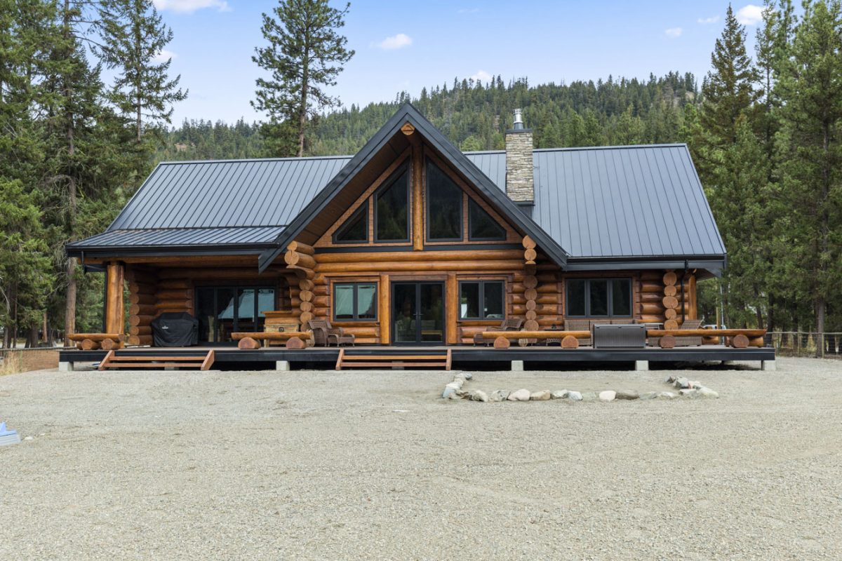 The Sustainable Appeal of Log Homes - Handcrafted Canadian Log Home ...